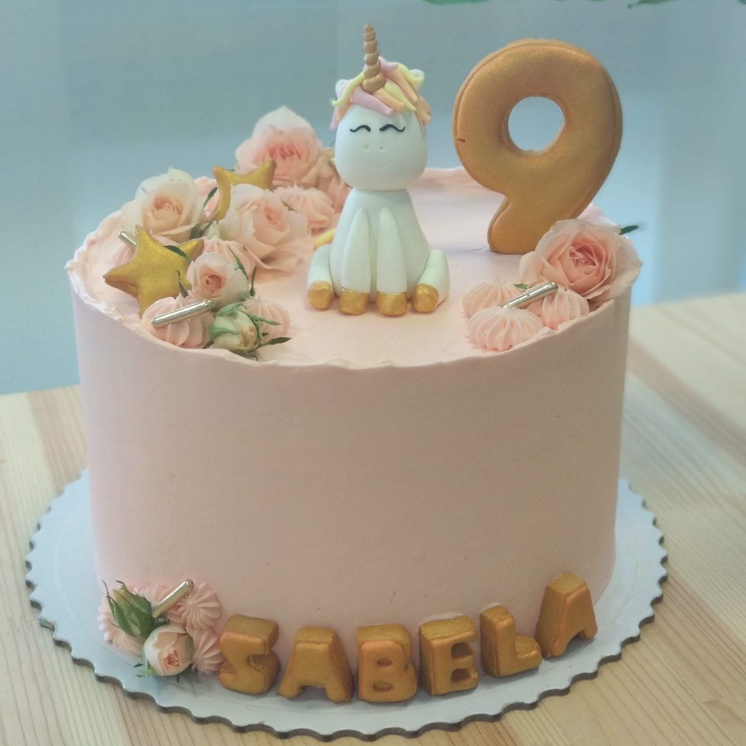 Tarta personalizada con figura de fondant - Matilda and Co